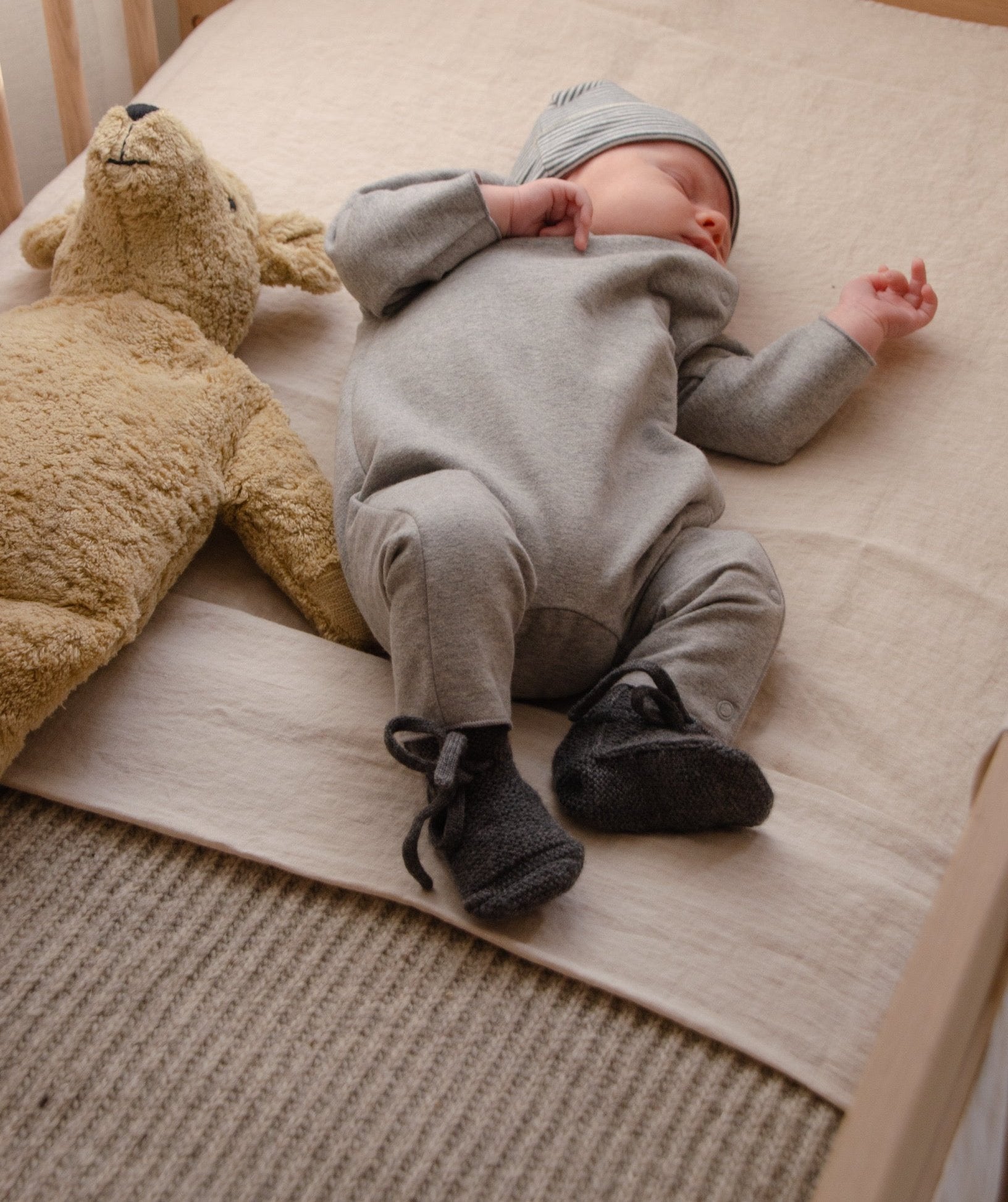 Hazel & George | Abel Chunky Blanket Grey | The Archive Store